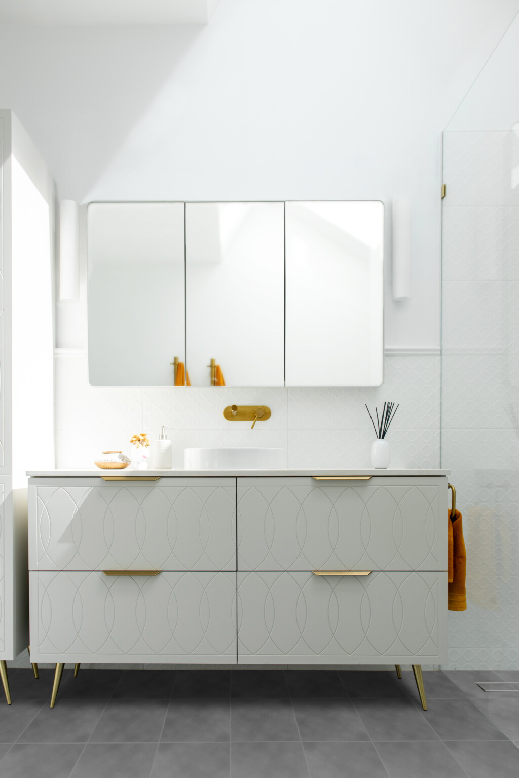 Sutherland House – Shaving Cabinet | Timberline